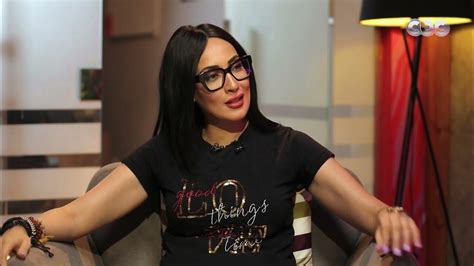 صليت ركعتين قبل أول حفلة ليا زياد ظاظا عن رحلته من إدارة الأعمال