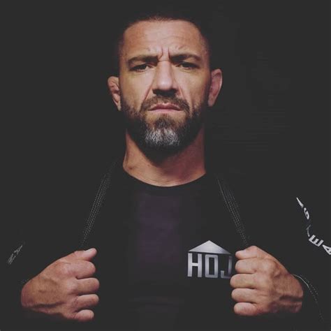 Márcio Guadagnini Marciohoj • Threads Say More