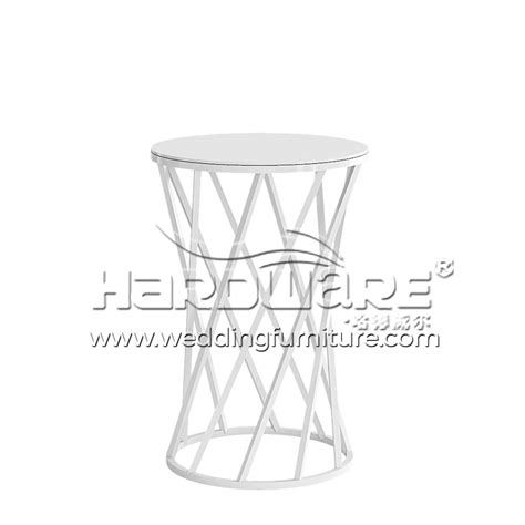 Modern Cocktail Table Twist Design Metal Base