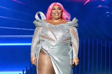 Lizzo Lawsuit Former Dancers Allege Sexual And Weight Harassment
