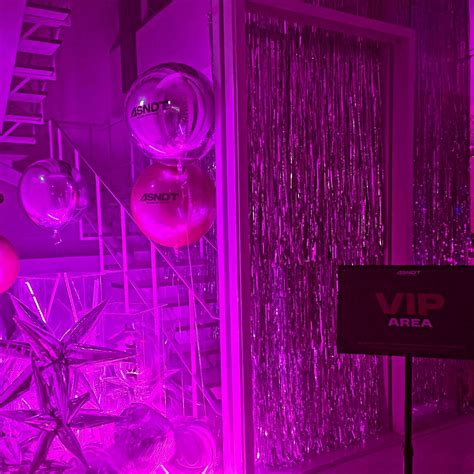 뚜뜨라부띠끄 파티플래너 파티스타일리스트 기업행사 연예인서포트 포토존제작 웨딩 호텔 기업 공간장식 행사기획 크리스마스 리스장식 3 미니리본 너무 긔엽자나아아