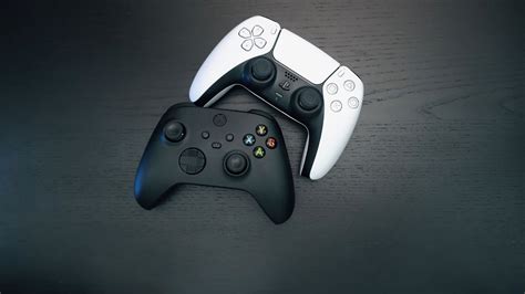 Ps5 Dualsense Vs Xbox Gamepad Which Is The Better Controller For A