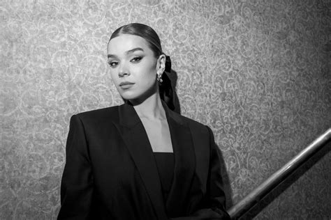 Hailee Steinfeld Black Outfit Astra Film Awards Hot Celebs Home