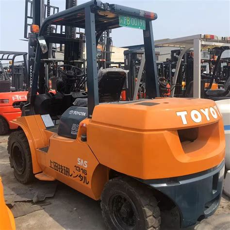 Used Toyota 5 Tons 3 Tons Fd30 Fd50 3 Masts Diesel Forklift Komatsuu 3