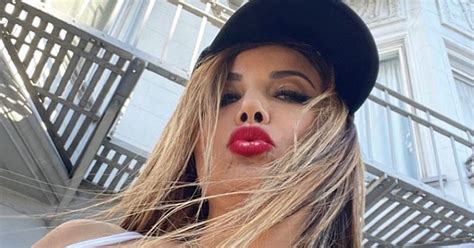 Estilo Shakira Aleida Núñez Saca Su Belleza En Mini