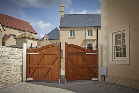 Should A Gate Open Left Or Right At Joyce Hartmann Blog
