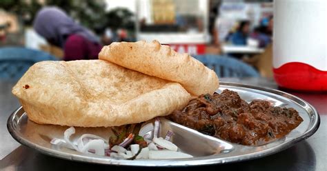 The Many Folklores Of North Indias Chole Bhature Outlook Traveller