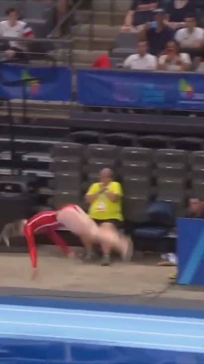 что бывает когда тренировки годами Acrobat Jump акробатика Gymnast гимнастка прыжок Bars