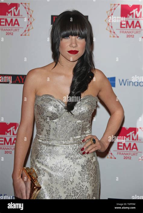 Carly Rae Jepsen Arrives On The Red Carpet At The Mtv Europe Music