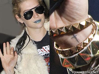 Kesha Erstes Tattoos Keshas Tattoos And Meanings Steal Her Style