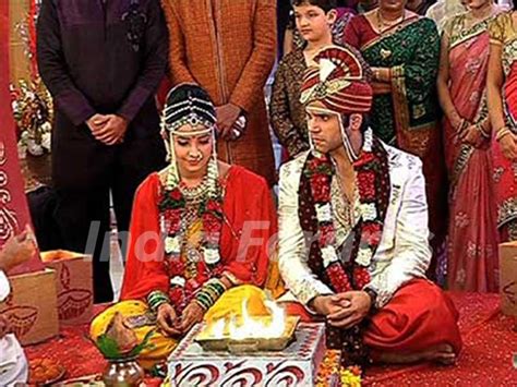 Purvi Arjun Wedding Molkki Virendra Stops Purvis Wedding Tv Episode