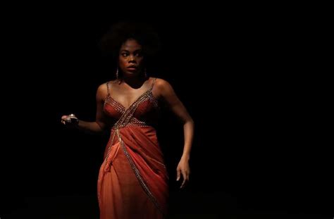 Actriz Cubana Yessica Borroto Se Presenta En México En La Obra La Niña