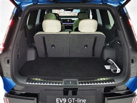 Kia Ev9 Les Premières Images De Lessai Du Suv 7 Places électrique