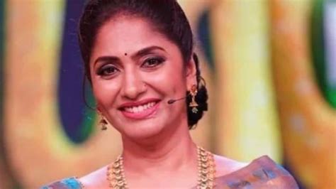 Telugu Actor Jhansi Equates Media With Crows Explains With Hilarious