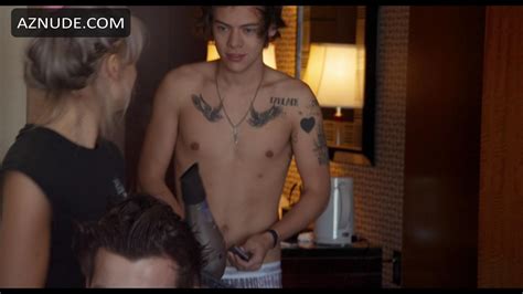 HARRY STYLES Nude AZMen