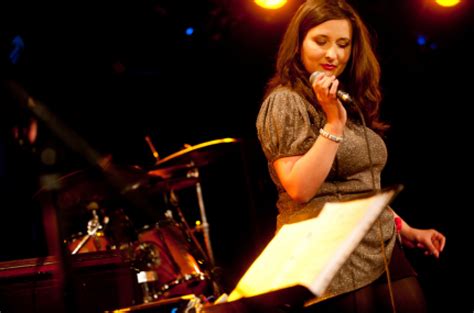 Tóth Evelin és A Méthode Traditionelle A38 Ship