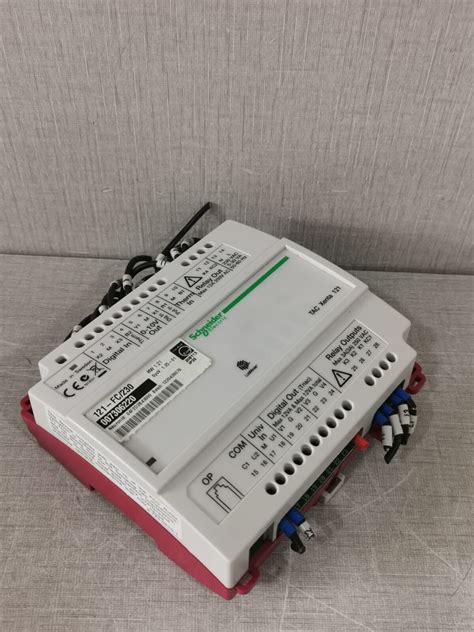 Used Schneider Electric Tac Xenta 121 121 Fc230 007306220 Hw 121