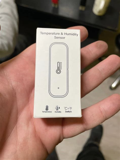 Smart Temperature Monitor Temperature And Humidity Sensor Mobile App The Connected Shop