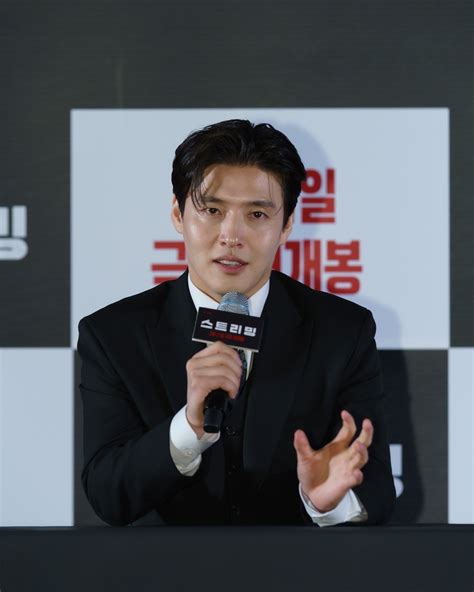 롯데엔터테인먼트 기자간담회 현장 다시보기 첫 시사 이후 쏟아지는 호평 릴레이 스트리밍 드디어 금요일 개봉 3월 21일 극장 대개봉 👀지금 바로 프로필 링크에서