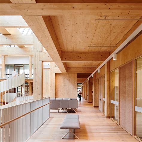 Triangular Glass Panels Wrap Knight Center At The University Of Oregon