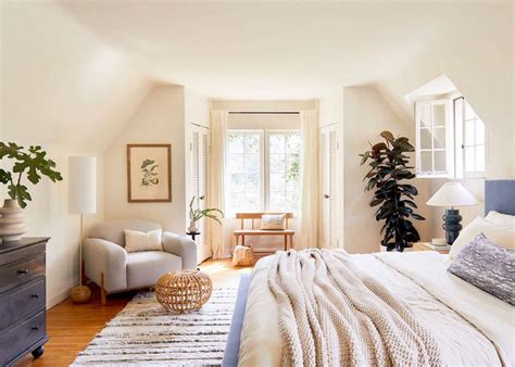 Creating A Cozy Window Seat In A Master Bedroom Storables