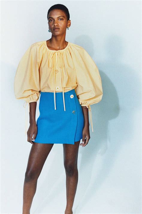 Blusas Los Colores Que Están De Moda Para Primavera Verano 2021 Vogue México