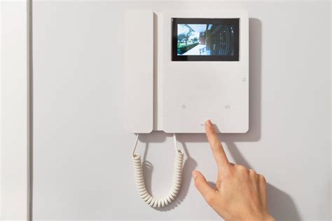 Understand The Working Of An Intercom System