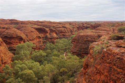 영혼들이 쉬다 가는 곳 울루루