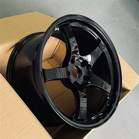 Rays 57cr Gloss Black 18x95 38 5 100 Autotechnik Wheels