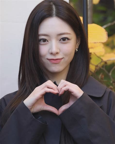 Yuna Singer Born 2003 Wikipedia