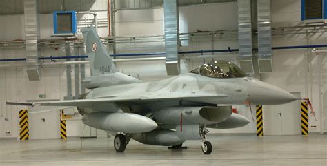 Poland Starts Own F 16 Viper Maintenance Center The Aviationist