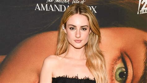 Grace Van Patten Photos Of The ‘twisted Tale Of Amanda Knox Star