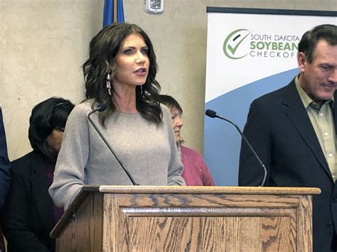 South Dakota Governor Formally Launches Reelection Campaign The Columbian