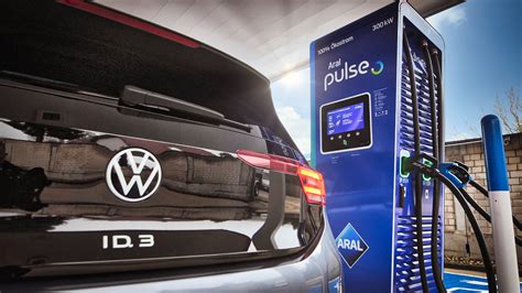 Elektromobilität Vw Und Bp Aral Wollen 8000 Ladesäulen Für