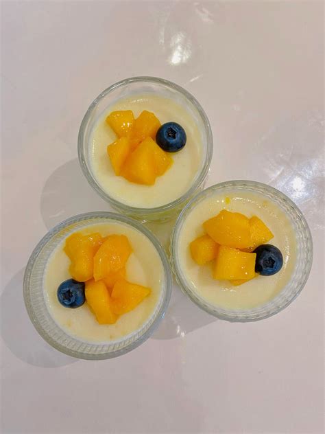 【芒果布丁🍮的做法步骤图，芒果布丁🍮怎么做好吃】今天脸又圆了哇 下厨房