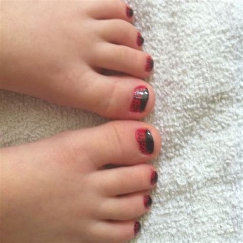 Sierras Lady Bug Toes I Did A While Back Ladybug Nails Bugs