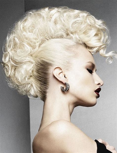 32 Perfect Updo Hairstyles For Prom 2020 2021 Round Square Oval