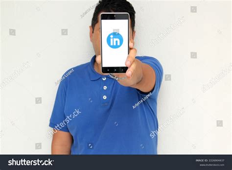 81 Linkedin Profile On Laptop Images Stock Photos Vectors Shutterstock