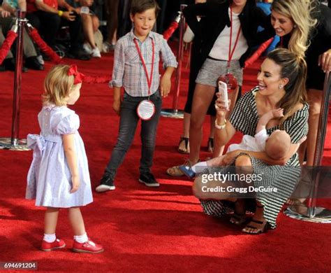1 019 Photos Et Images Haute Résolution De Elizabeth Harper Getty Images
