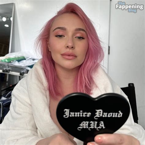 Hayden Panettiere Sexy 9 Photos Onlyfans Leaked Nudes