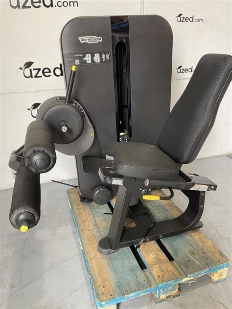 Technogym Artis Leg Curl Black Uzed