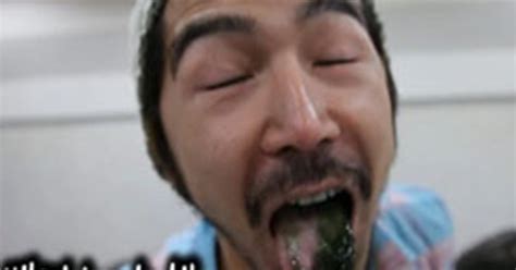 로토코 쿨케이 뱀 심장 잘근 잘근 씹어삼켜 충격