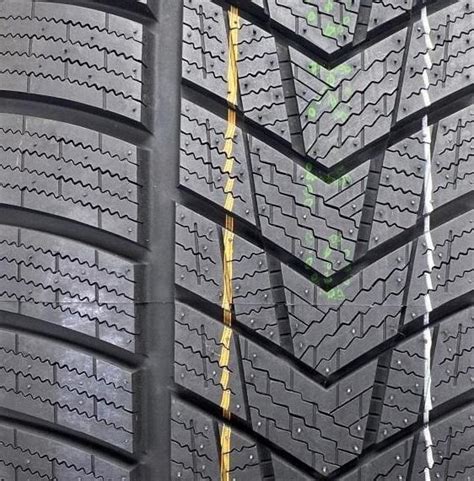 Tracmax X-Privilo S330 275/55R20 117 V XL padangos | Padangos123.lt