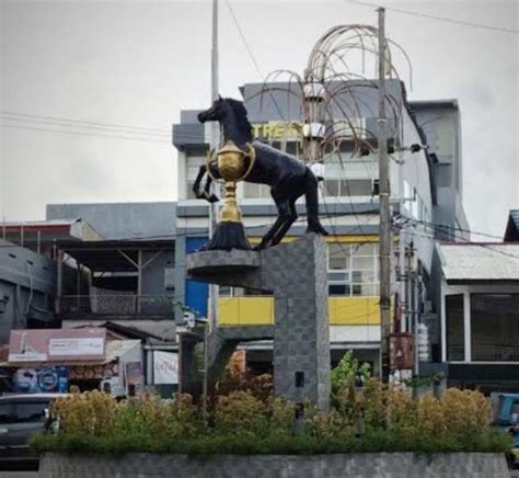 Jadi Landmark Di Manado Ini Sejarah Patung Kuda Paal