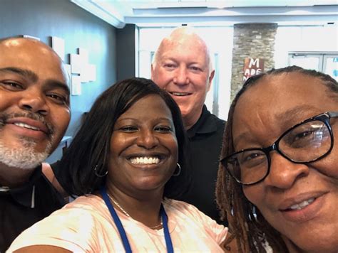 Lisa Knepps Instagram Twitter And Facebook On Idcrawl