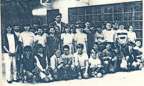 Photo De Classe Cm2 De 1986 Ecole Sainte Anne Romilly Sur Seine