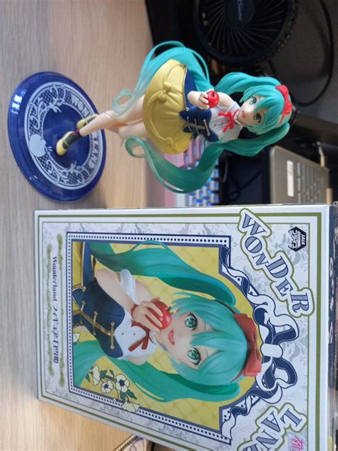 Hatsune Miku Wonderland Figure Hobbies Toys Toys Games On Carousell