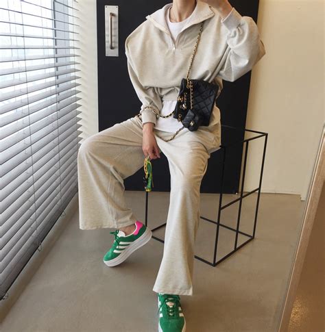 매니아 하이넥 반집업 루즈핏 세미 크롭맨투맨 밴딩 와이드팬츠 트레이닝세트 3color 에이블리