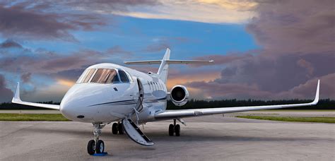 What Sets First Class And Private Flights Apart Luxe