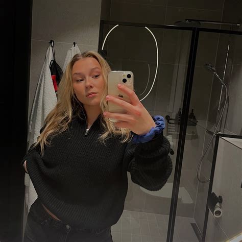 Emma Mustonen Emmamustonenn • Instagram Photos And Videos